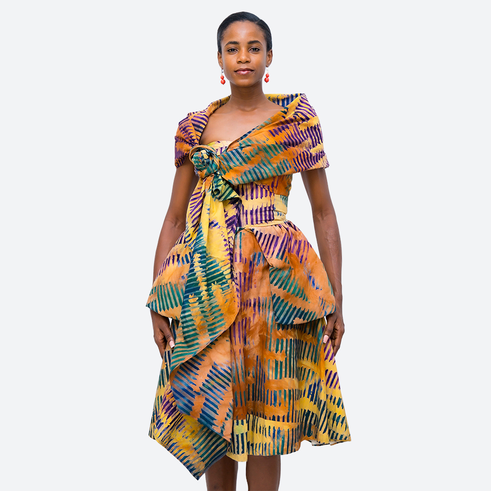 Omama Con Vuelos dress with detachable shawl - Nayak Afrik